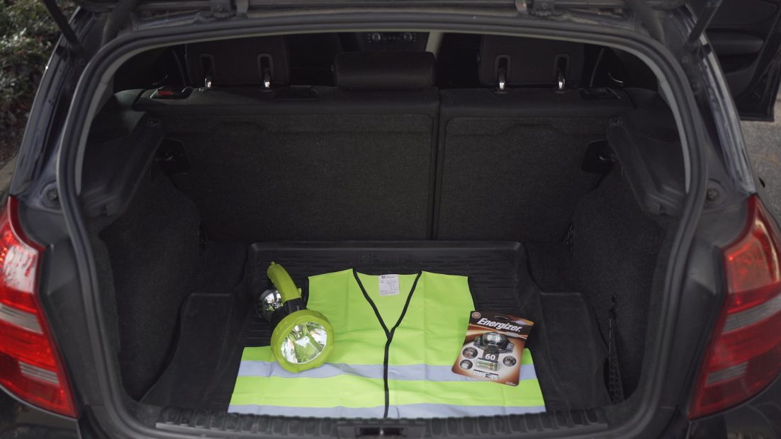 Essential products that you should always carry in your car in case of ...