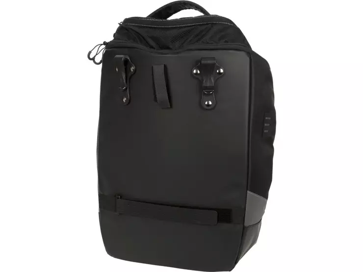 Essential commuting gear - Halfords