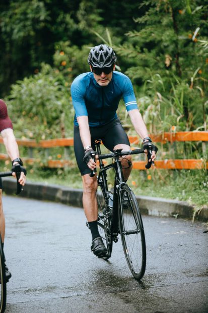 Training outdoors: how to become a faster cyclist - Halfords