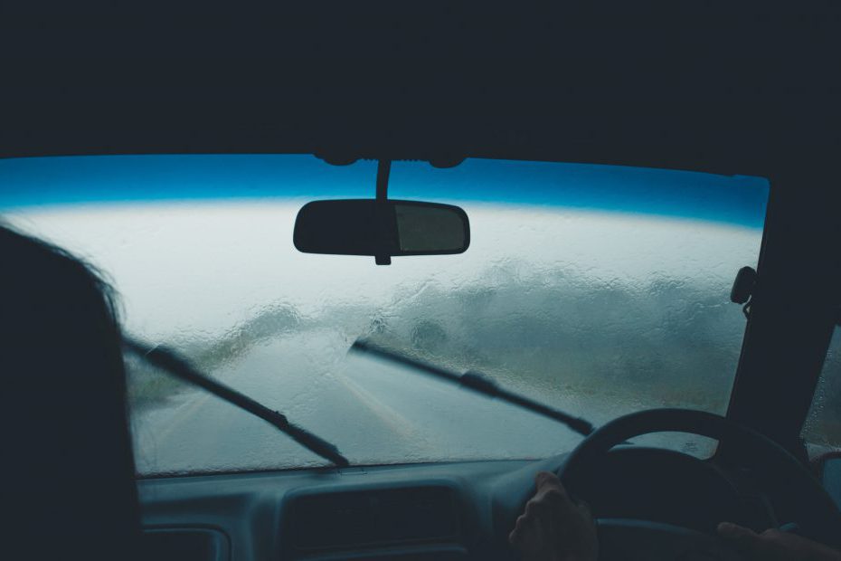 Bulbs, batteries and wiper blades: Autumn and winter maintenance tips ...