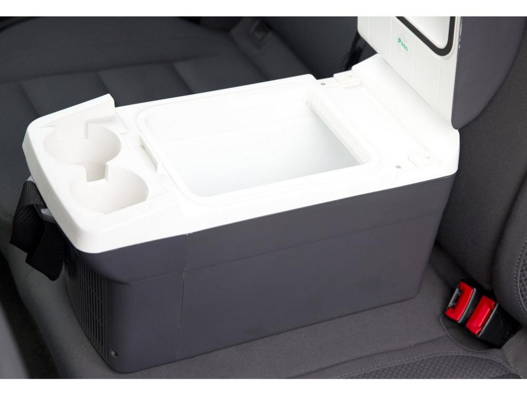 Keep it cool: hot weather driving tips - Halfords