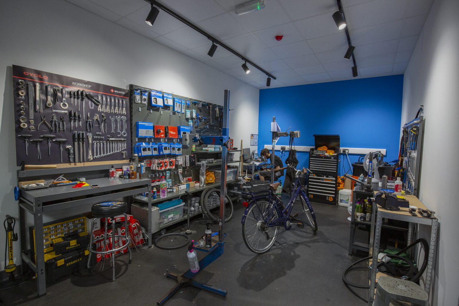 Discover your all-new Colchester store - Halfords