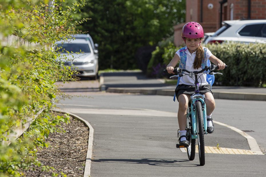 School Run Fun: Teach your Child to Ride a Bike This Summer
