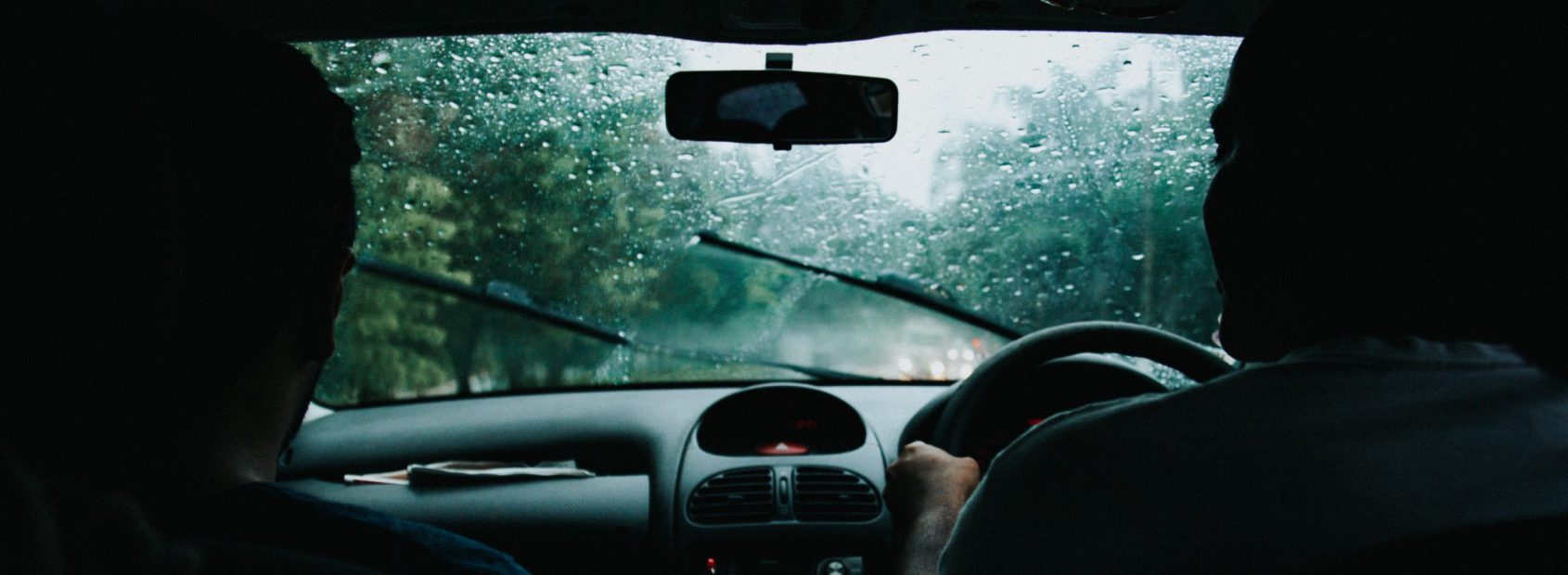 Prepare for autumn: 5 points to have on your motoring checklist - Halfords