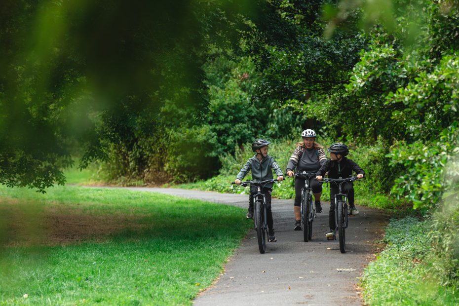 Clocks go back: Things to do with your extra hour - Halfords