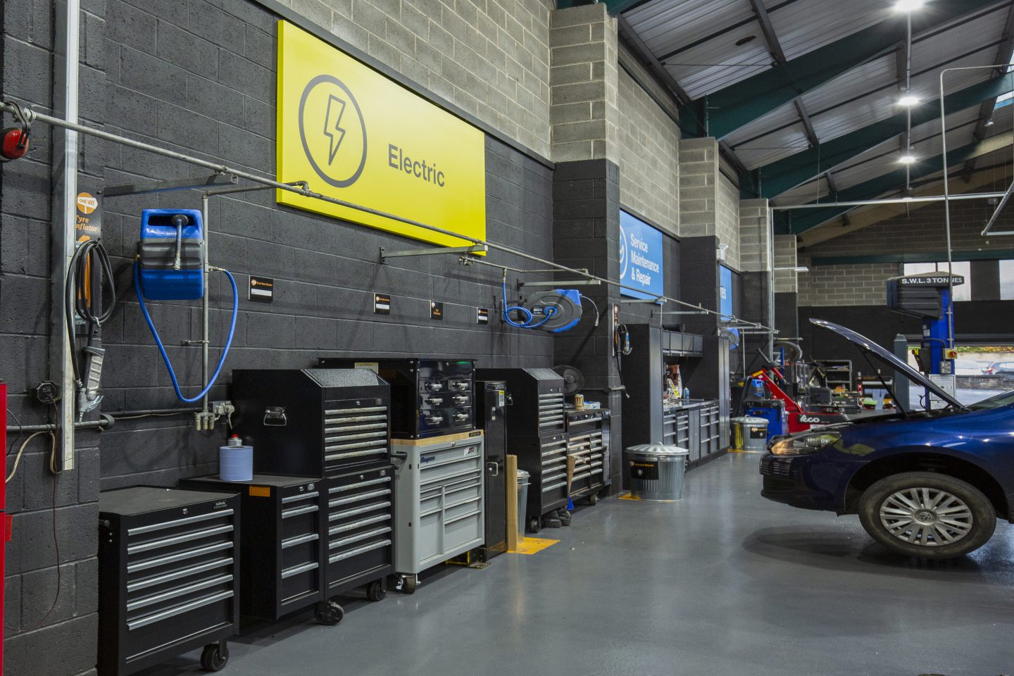 Inside The All-New Halfords Garage Experience - Halfords