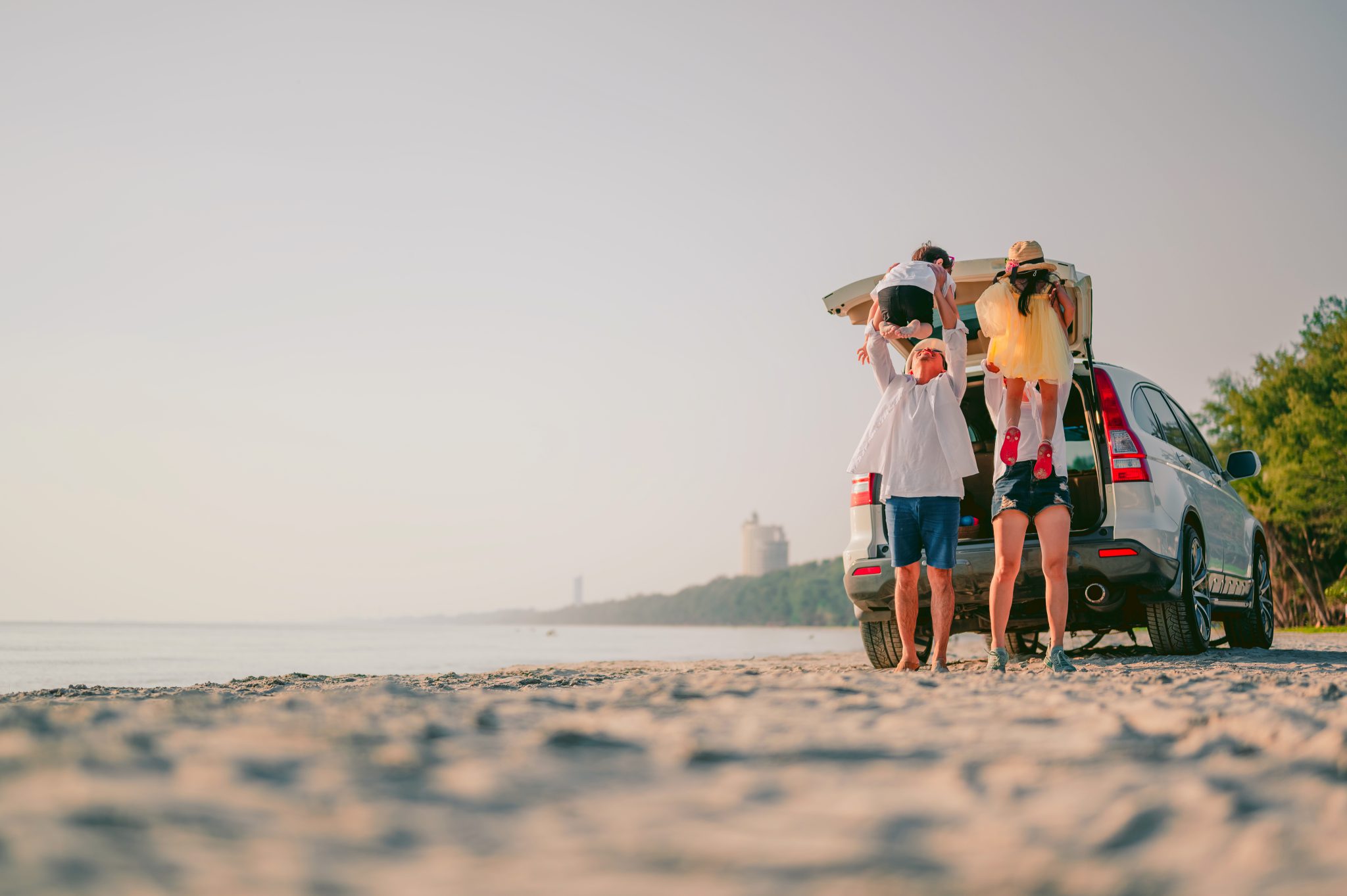 Tips For Travelling Abroad with Kids - Halfords