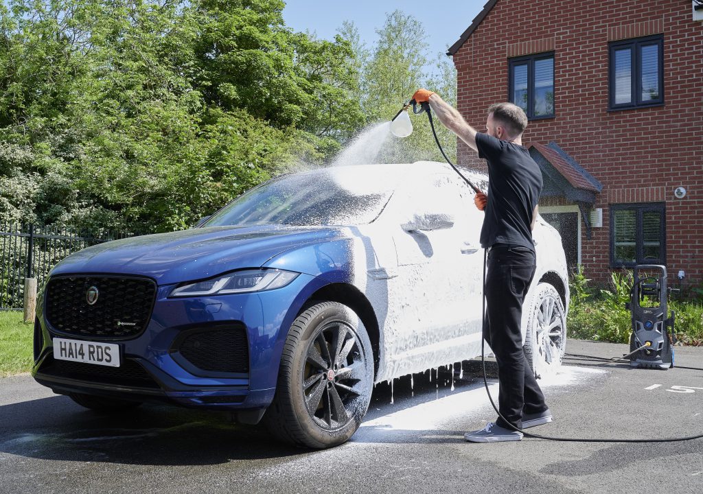 Cleaning tips for your car, bike and patio - Halfords