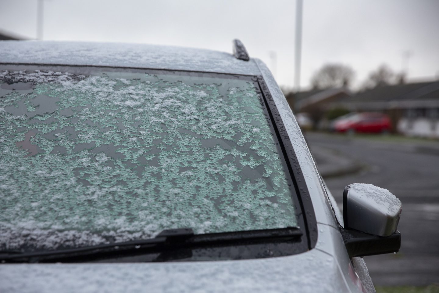 How to de-ice a car - Halfords