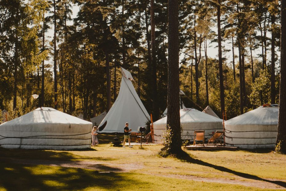Guide to Family Glamping - Halfords