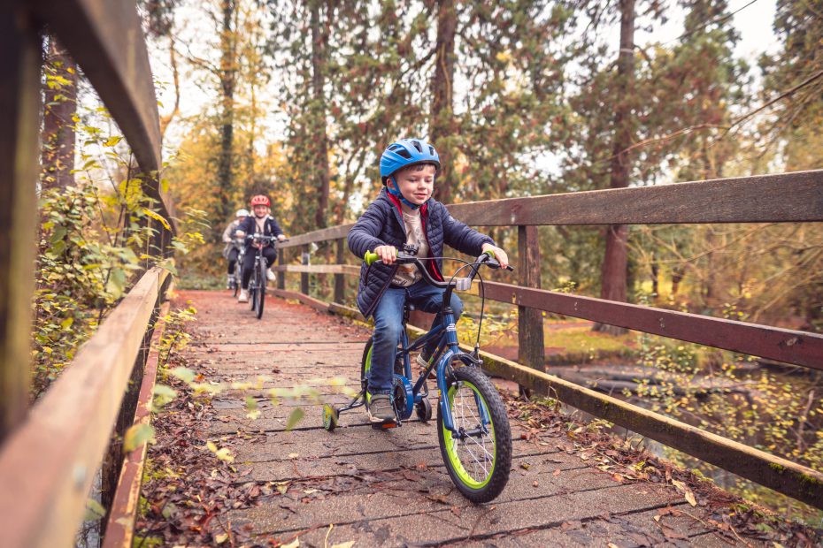 The Best Winter Cycling Accessories for Kids - Halfords