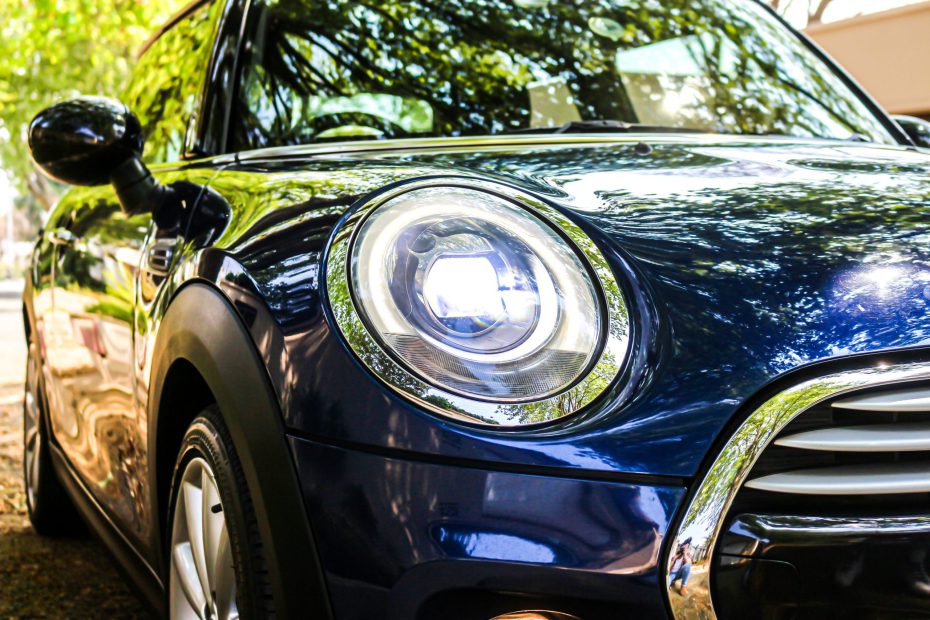 Common car headlight mishaps and how to fix them - Halfords