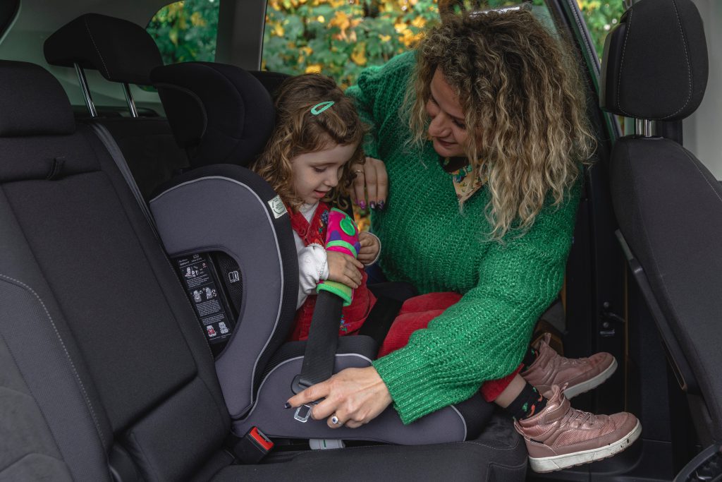 Child car seats: understanding the law - Halfords