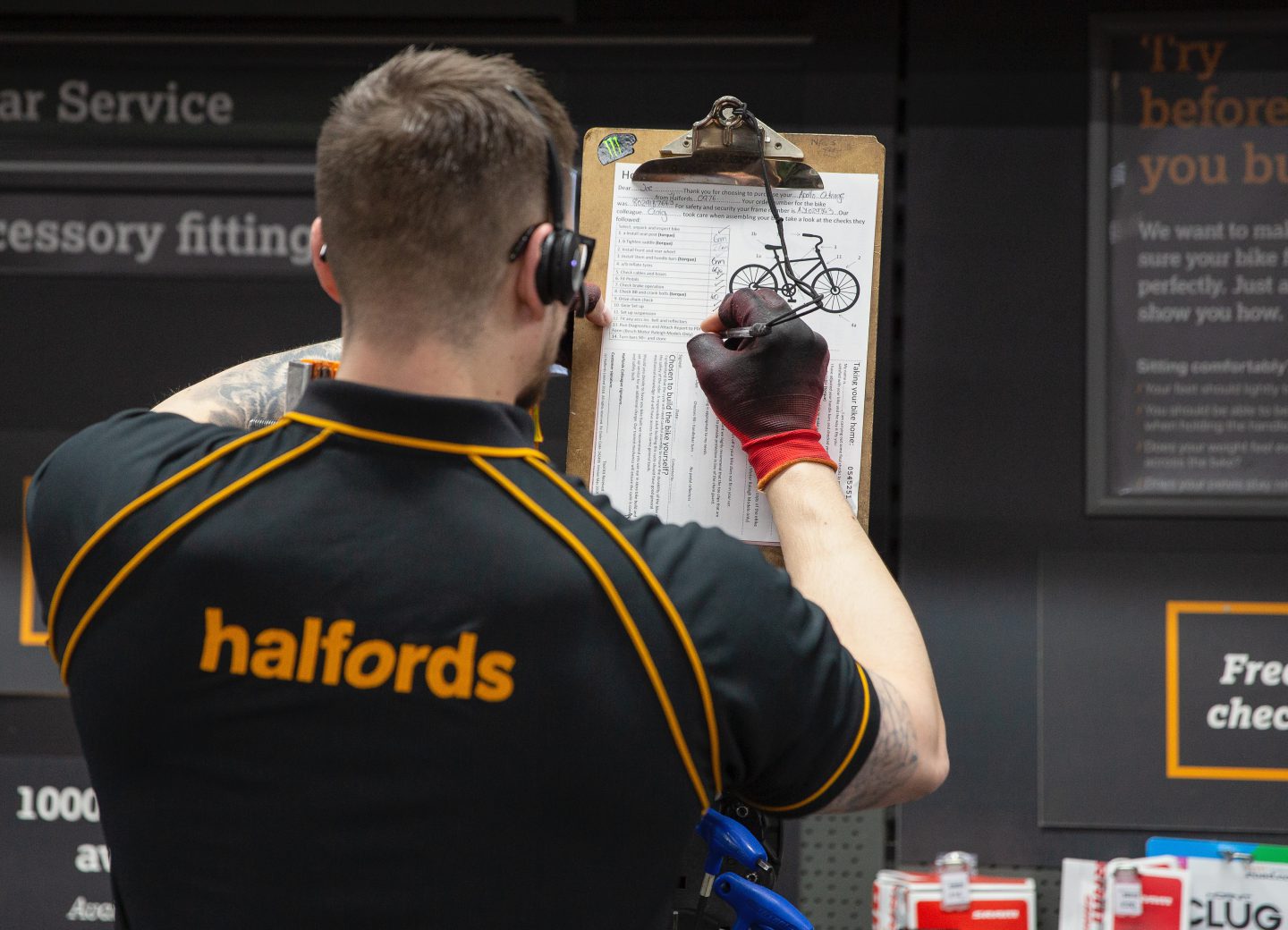 Bike parts and essential maintenance explained - Halfords