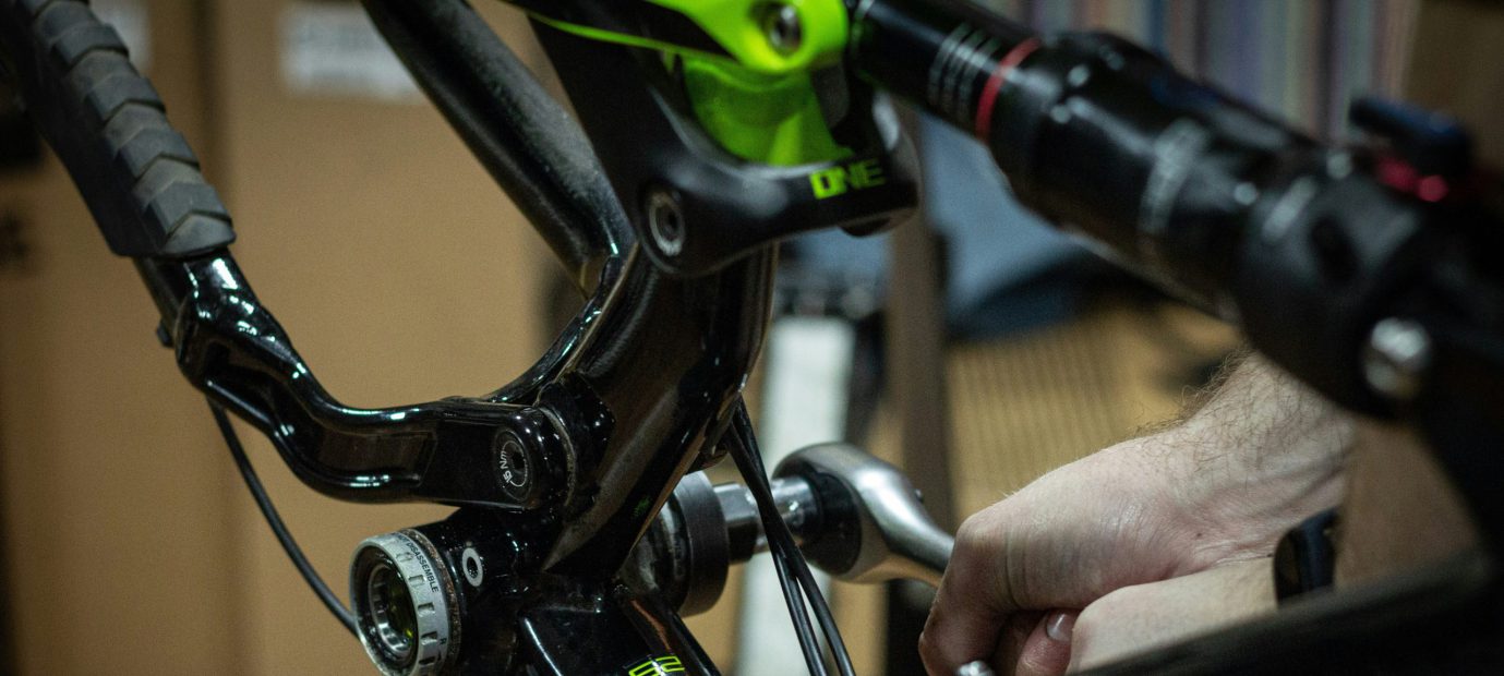 How to build your own bike workshop - Halfords
